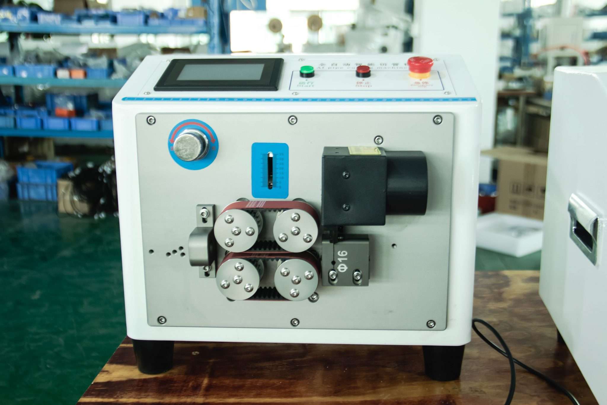 Automatic Wire Strippers for Industrial Applications - Cablemachineries